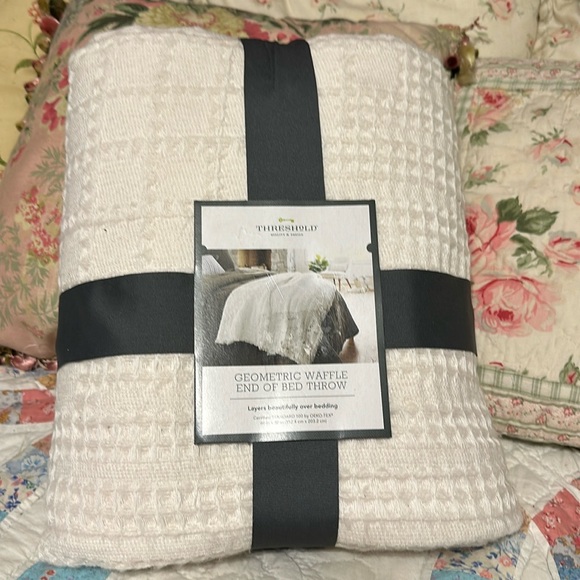 Threshold | Bedding | Threshold Throw | Poshmark